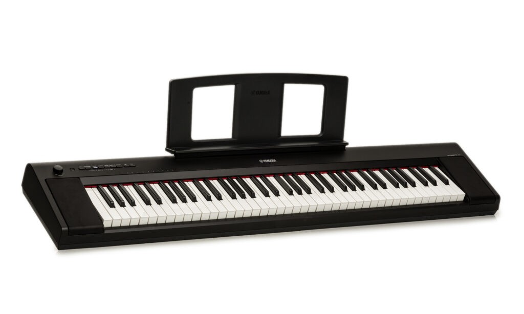 Yamaha NP-35 Piaggero Black